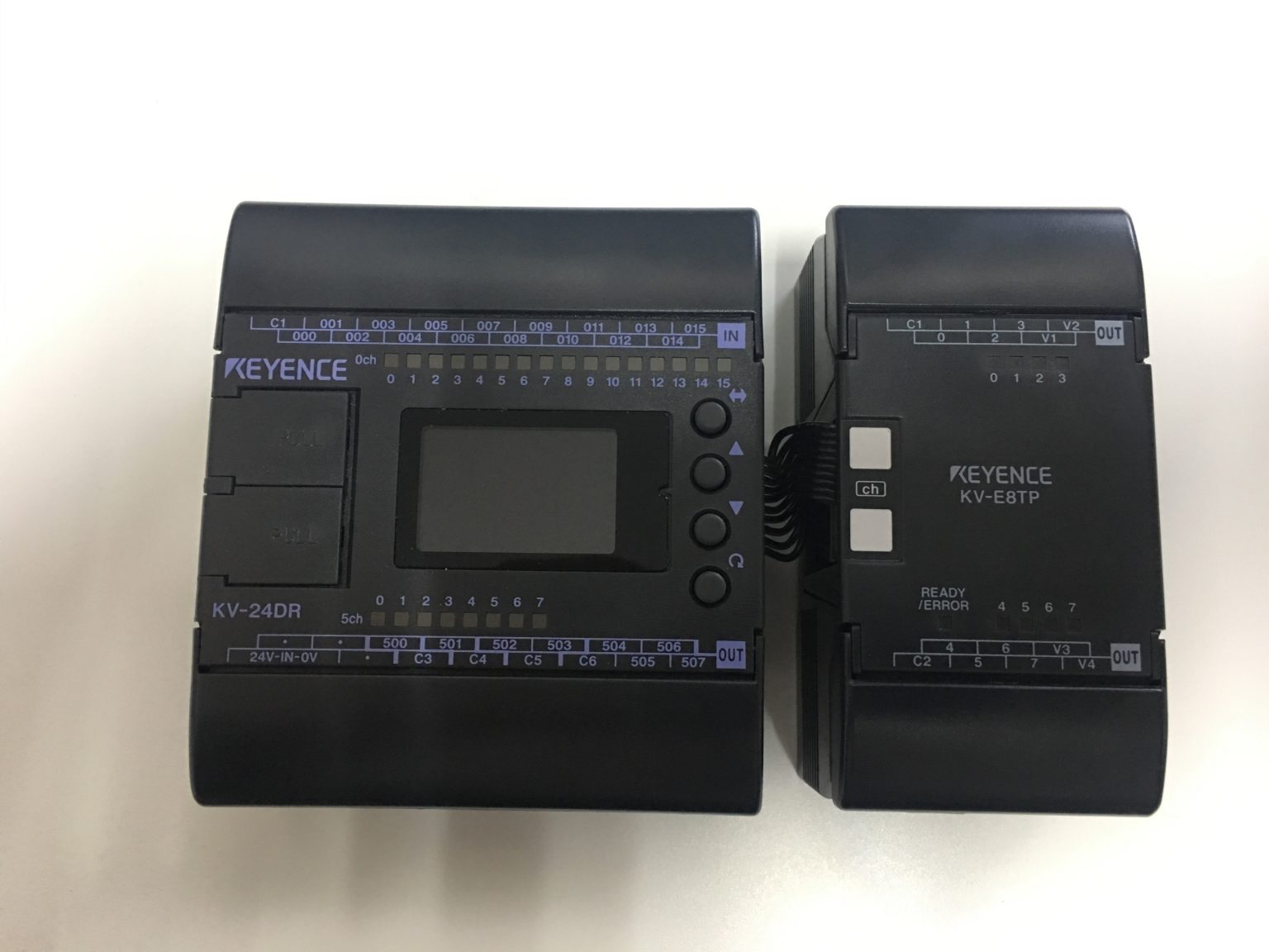 AUTOMATA KEYENCE KV-24DR / KV-E8TP - Oller Stocks