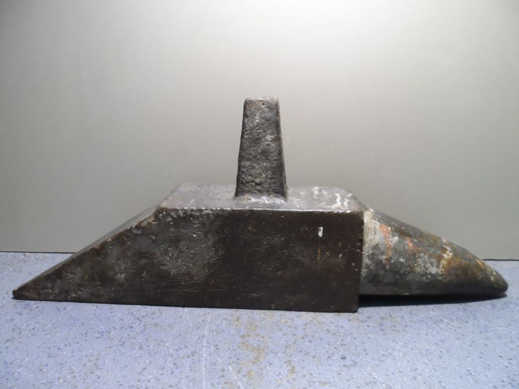 YUNQUE PROFESIONAL DE ACERO FORJADO - Oller Stocks