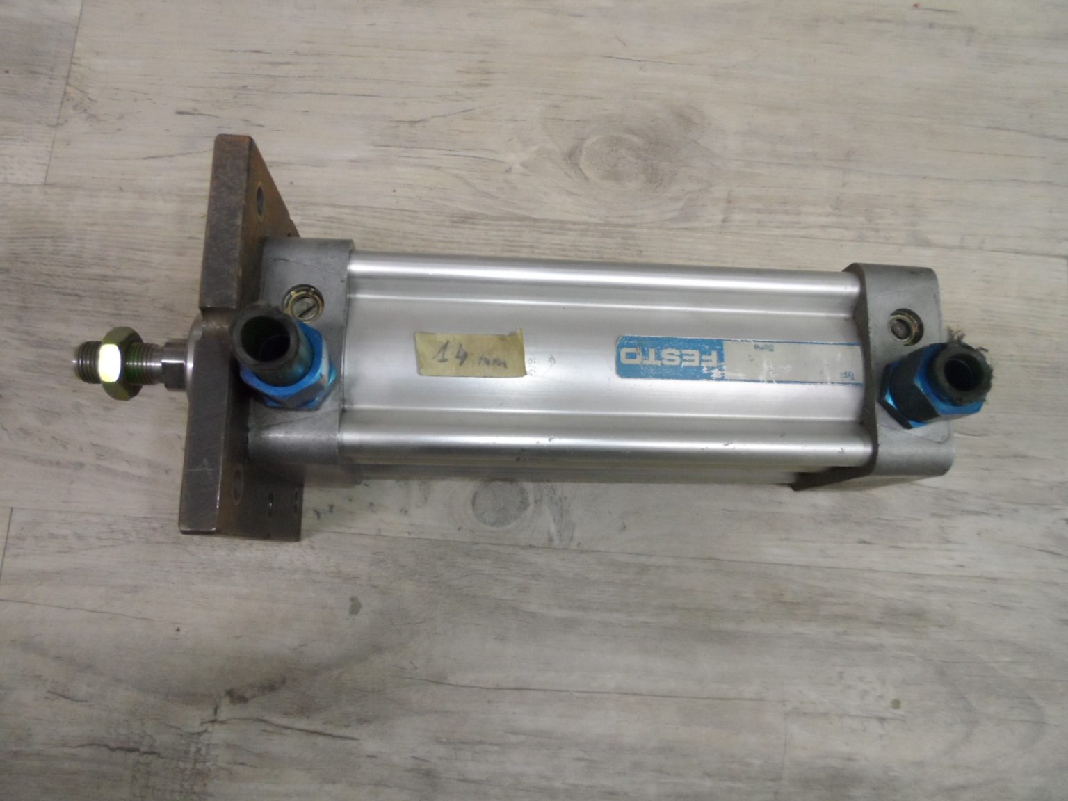 PISTÓN NEUMATICO FESTO DOBLE EFECTO 14MM - Oller Stocks