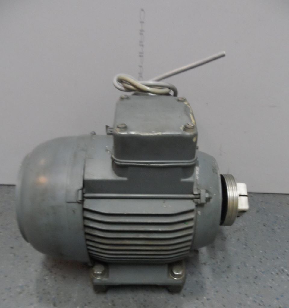 MOTOR TRIFÁSICO ASÍNCRONO AEG AM 80 KY6 - Oller Stocks