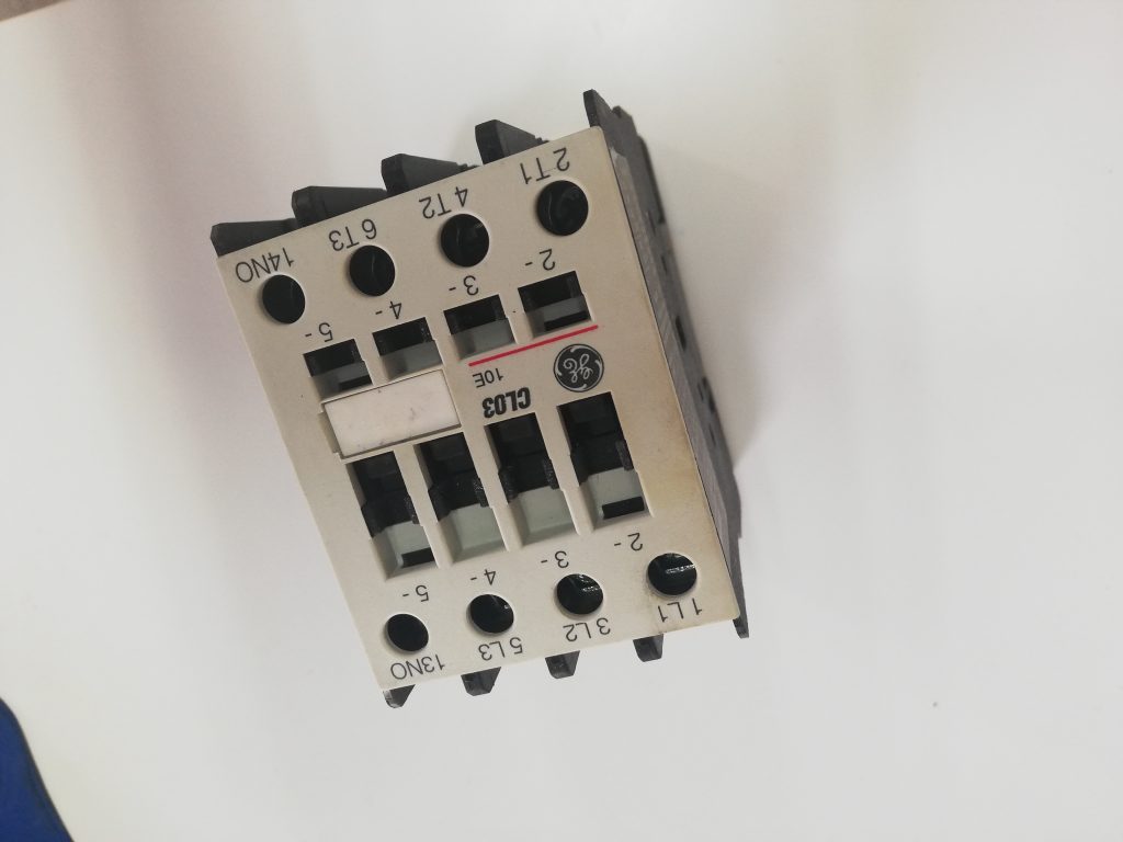 CONTACTOR TRIFÁSICO CL03A310M - Oller Stocks