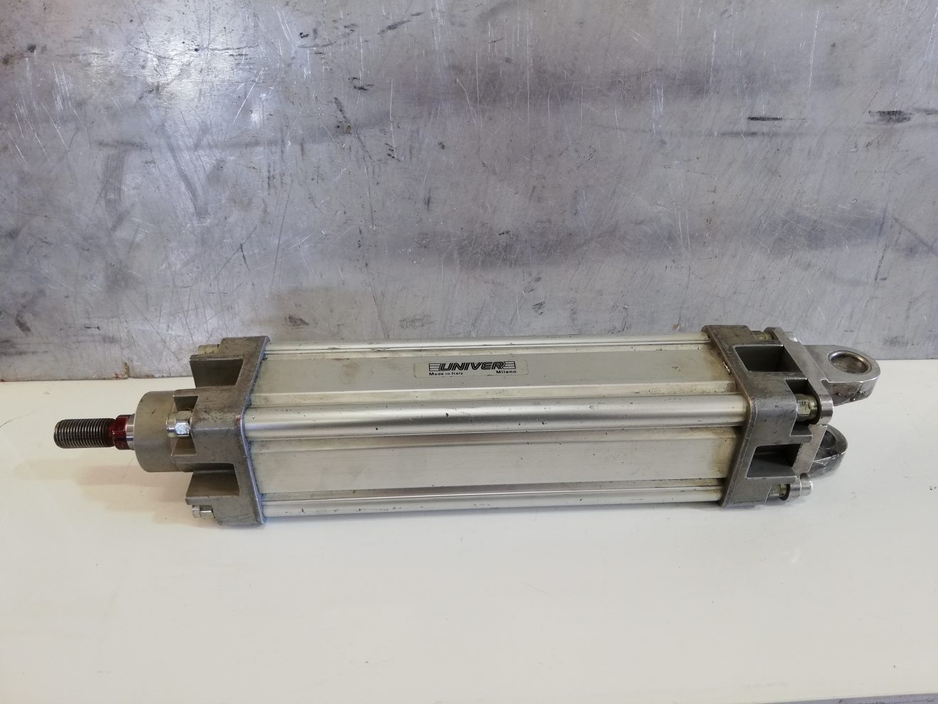 PISTÓN NEUMÁTICO UNIVER 44cm - Oller Stocks