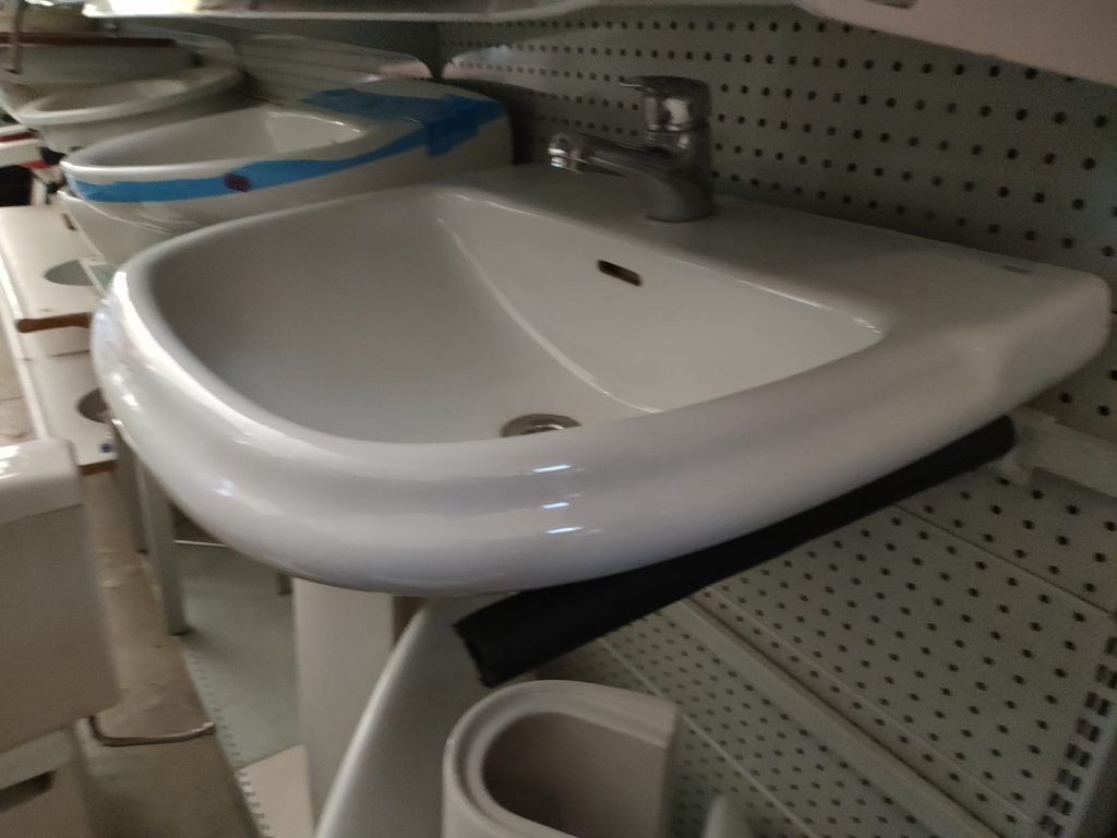 PICA LAVAMANOS Y GRIFO ROCA 62x50x20 - Oller Stocks