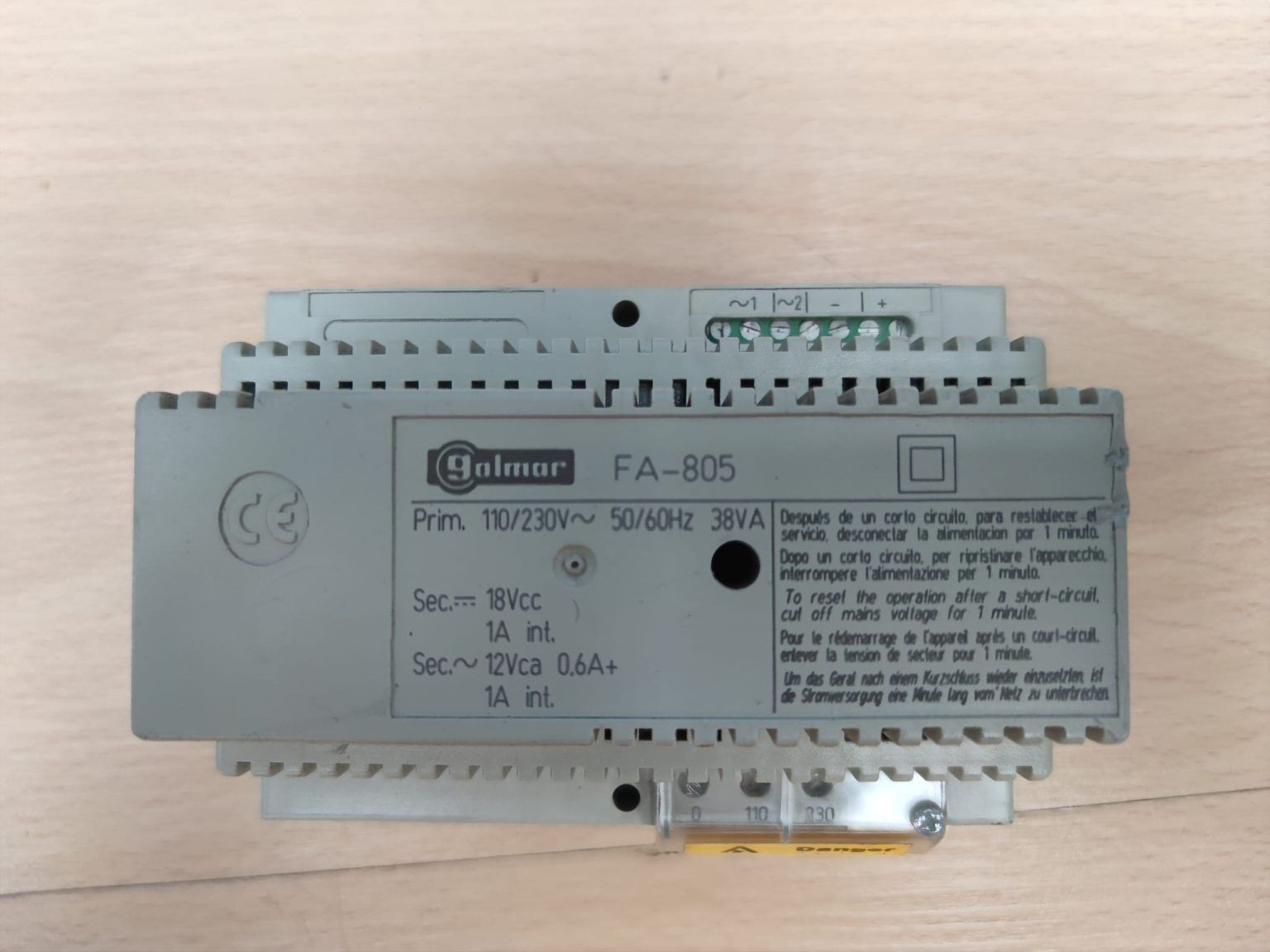 FUENTE DE ALIMENTACIÓN GOLMAR FA-805 - Oller Stocks