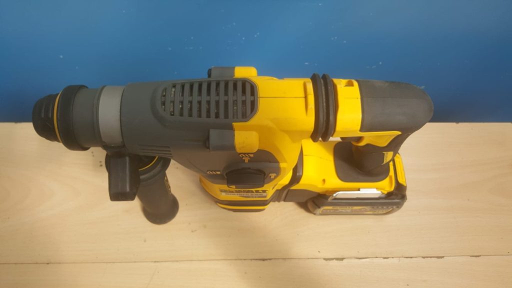 MARTILLO PERFORADOR DEWALT DCH333 - Oller Stocks